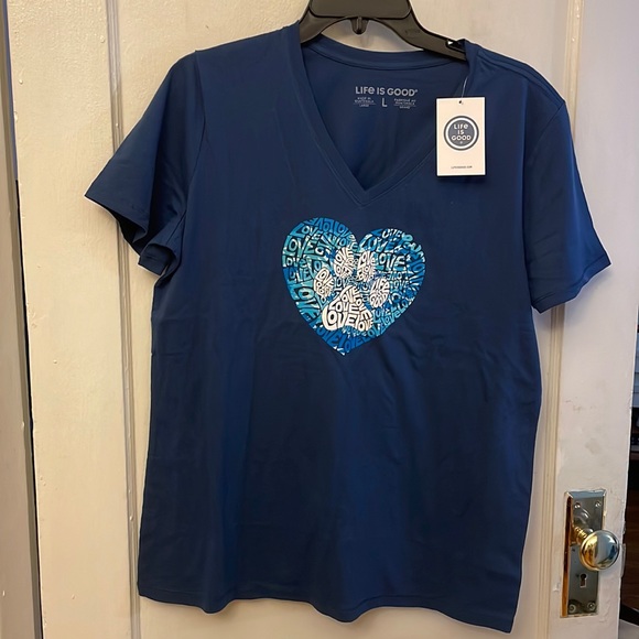 Life Is Good | Tops | Nwt Life Is Good Love Heart | Poshmark